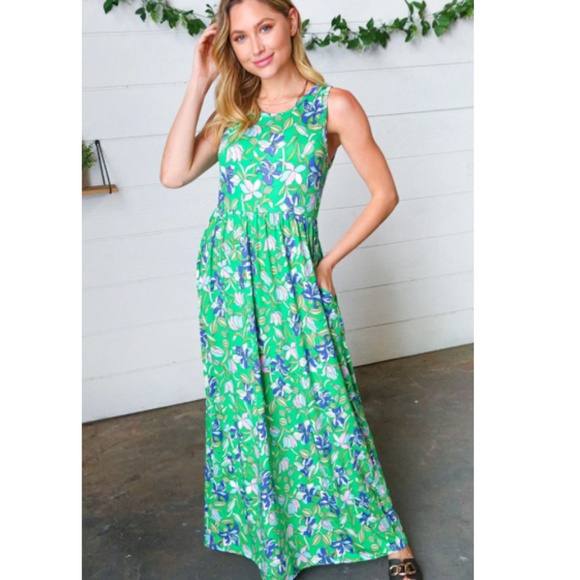 kelzposh | Dresses | The Emerald Green Blue Floral Print Fit And Flare ...